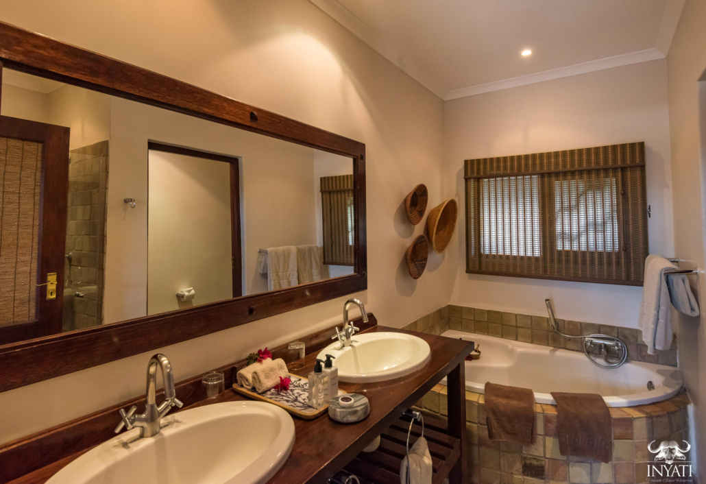 Inyati Game Lodge - Sabi Sand Lodges